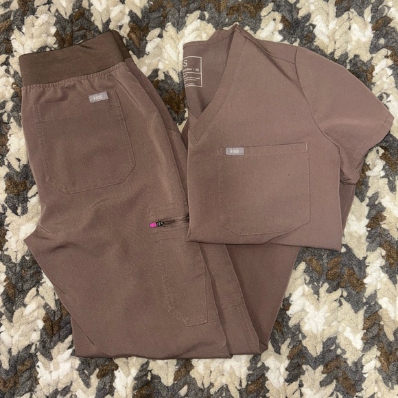 Figs | Other | Figs Caterina Top And Yola 2 Scrub Set Smokey Taupe ...